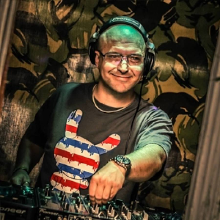 Brooksie | Safehouse Radio